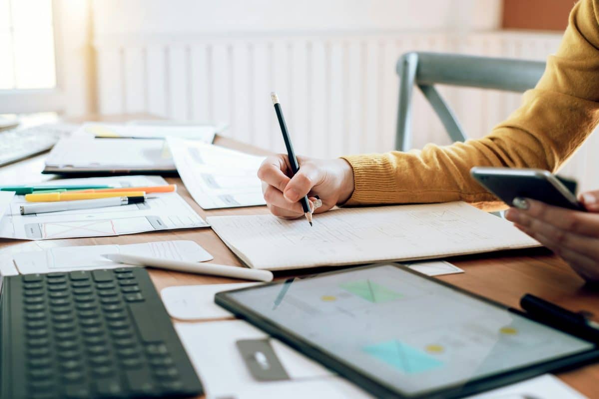 Accrued Expenses vs. Accounts Payable: Understanding the Differences ...